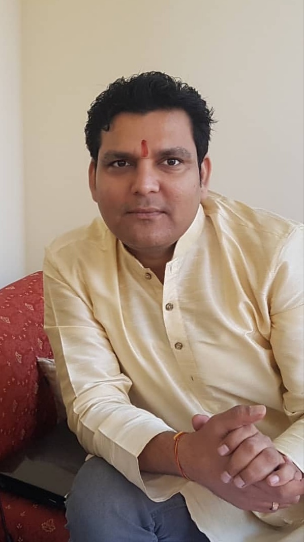 Le Vaidya Adwait Tripathi à Paris Les 15 Et 16 Juin 2019 